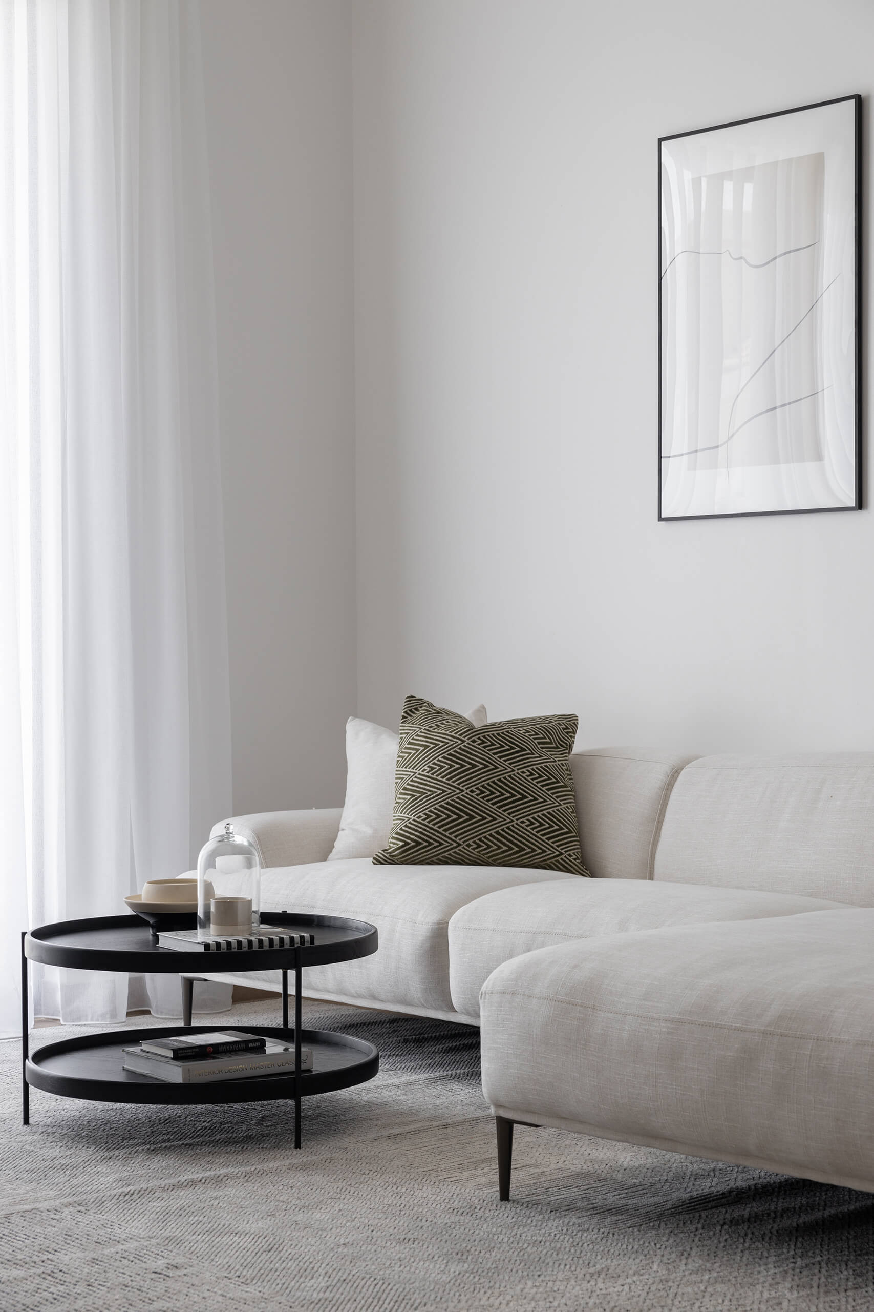 La Mer essence: Timeless Minimalist Retreat - Bloom and Beyond