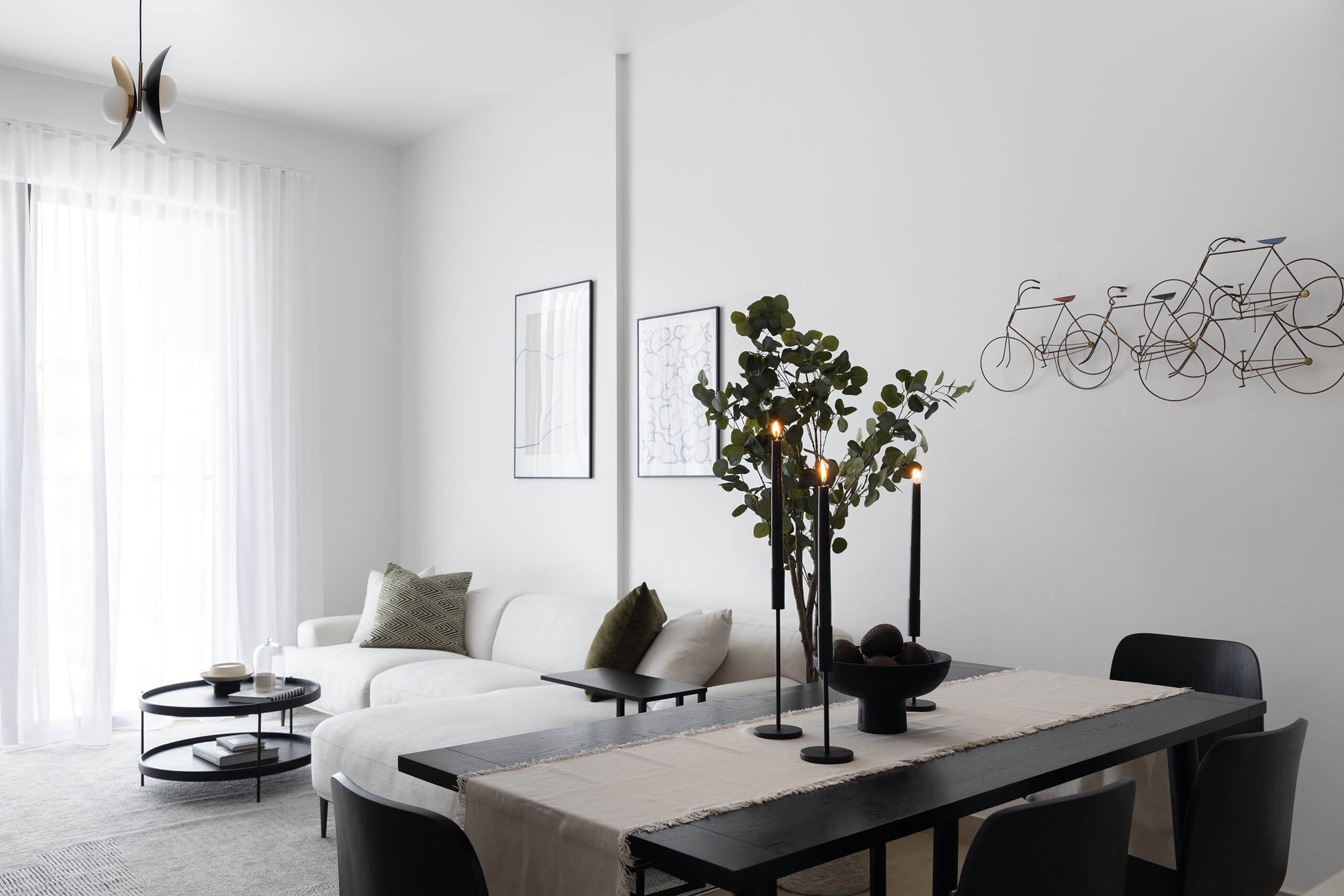 La Mer essence: Timeless Minimalist Retreat - Bloom and Beyond