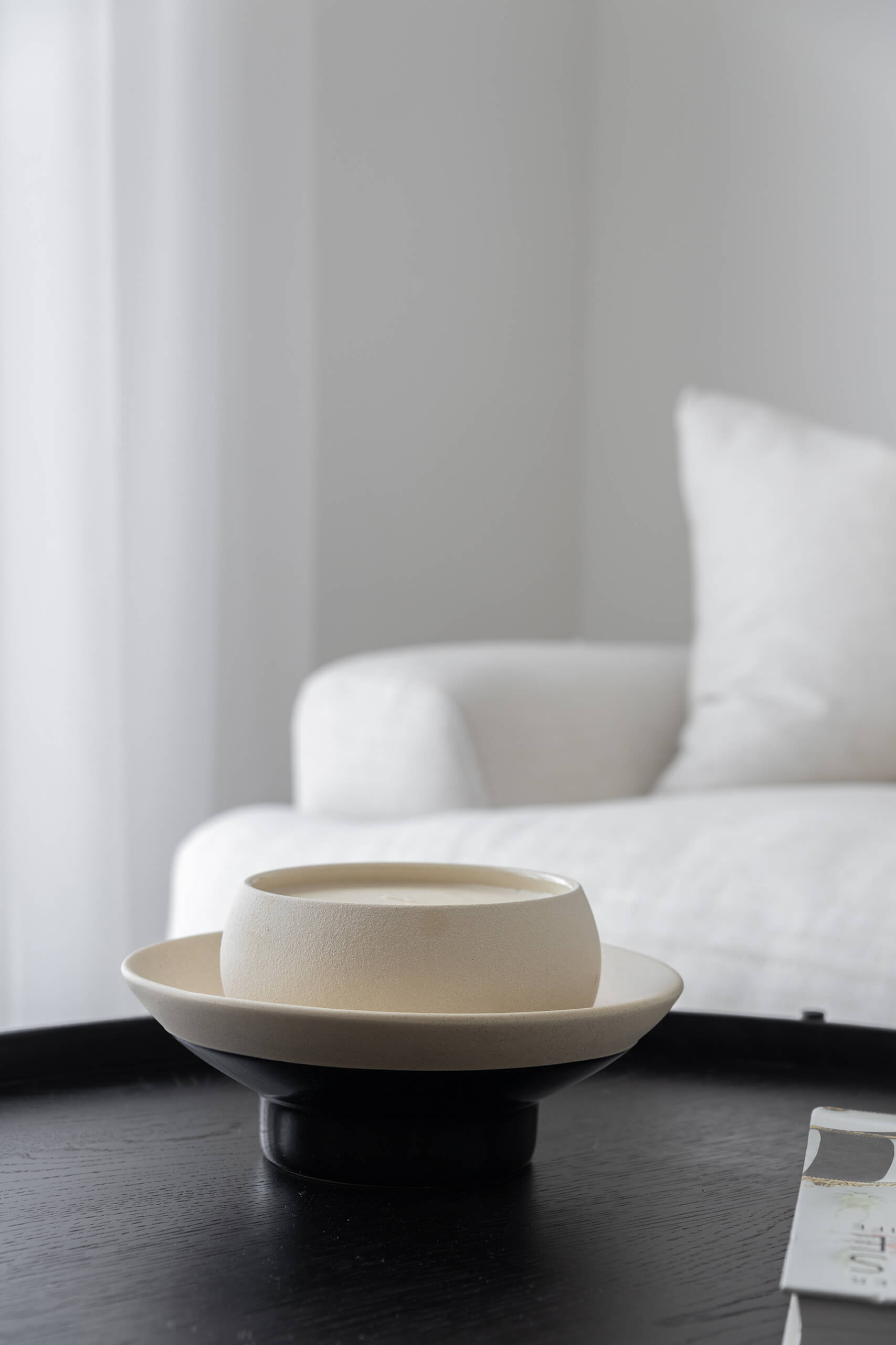 La Mer essence: Timeless Minimalist Retreat - Bloom and Beyond